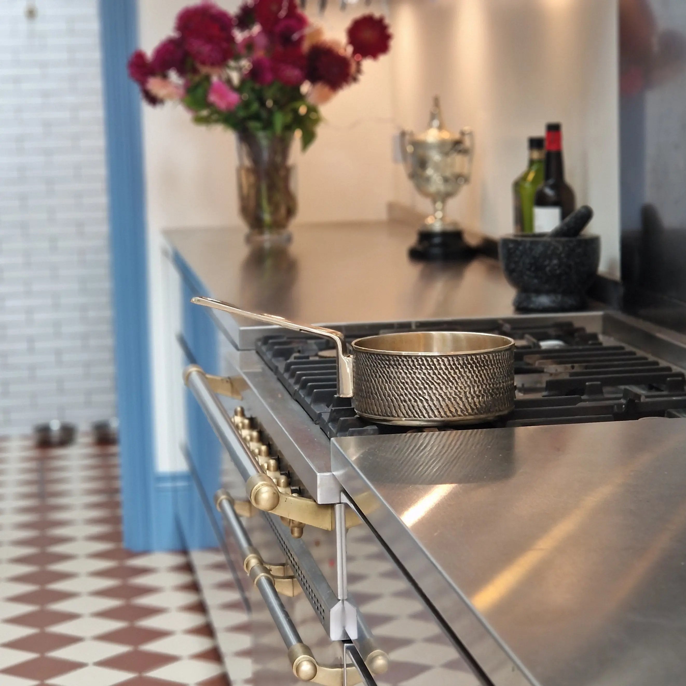 Ancient to Modern: The Revival of Cast Bronze Cookware | Eaglador